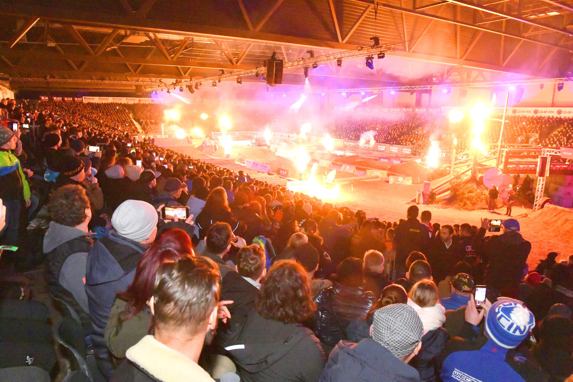 Das „Zuschauer-Rennen“ auf die begehrten Tickets fuers SuperEnduro ...